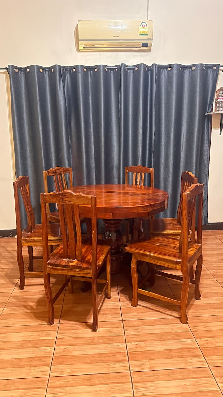 บ้านครอบครัวใกล้สนามช้าง - Buri Ram