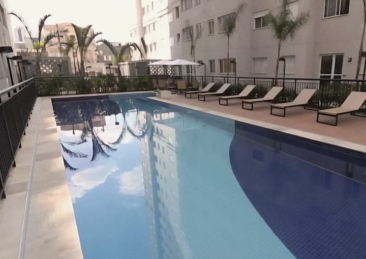 Studio, Metrô Bras, Andar Alto, Até 3 Pessoas. - Liberdade