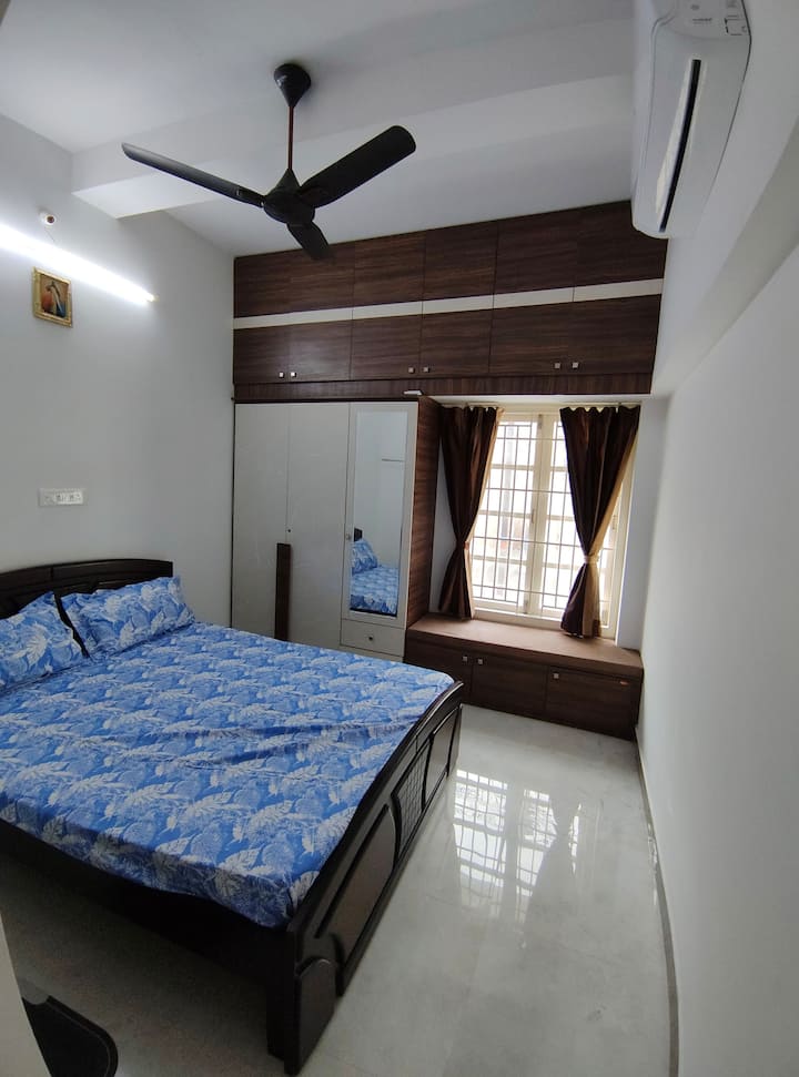Crib- Luxury 1bhk With Ac Bedroom For Family - Erode