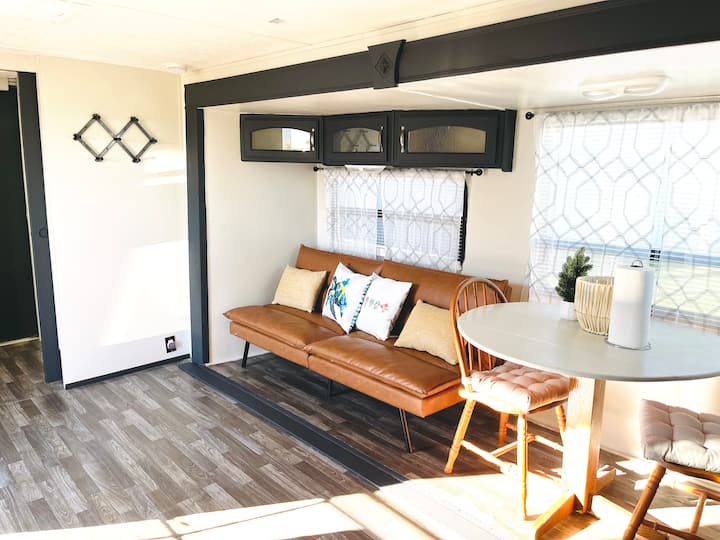 Peaceful Fishing Getaway Camper - Rockport, TX