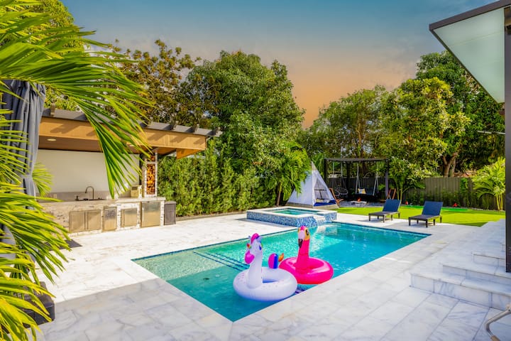 Blue Breeze | 8ppl | Pool | Mini Golf | Pool Table - The Bahamas