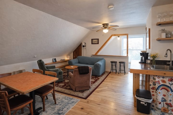 Queen Sized Bedroom Upstairs On The Northside - Syracuse, NY