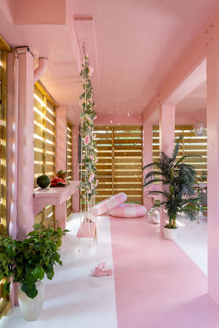 Barbie-inspired Pink Getaway In Galveston - Galveston, TX