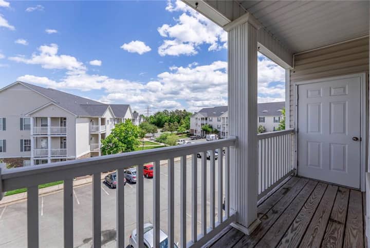 Cozy And Spacious Condo In Downtown Of Burlington - Burlington, NC