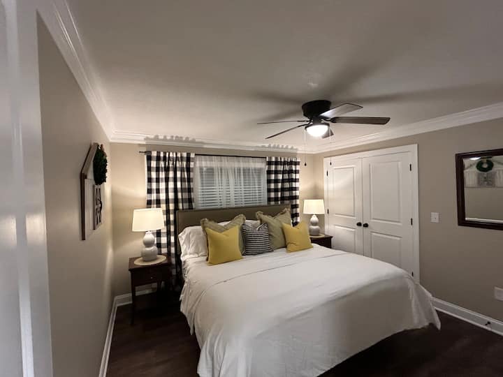 Talk Of The Town ! Centrally Located - Raven Rock State Park, Lillington