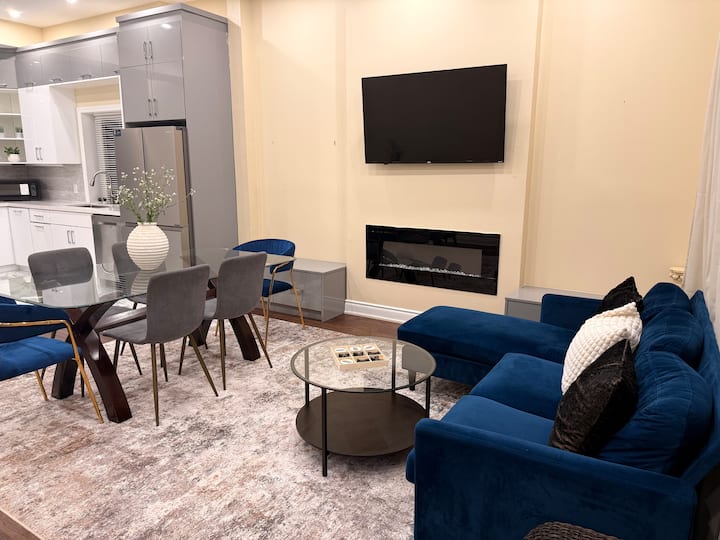 The Urban Drift | Modern Bungalow + Free Parking - Hamilton
