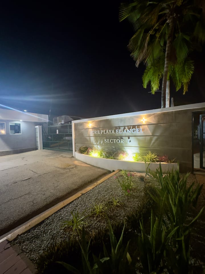 Casa En Playa El áNgel - Venezuela