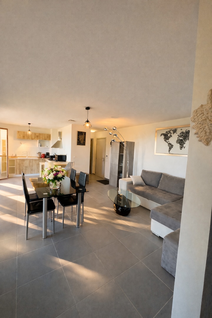 T3 Lumineux Avec Balcon Vue Montagne & Mer - Calenzana