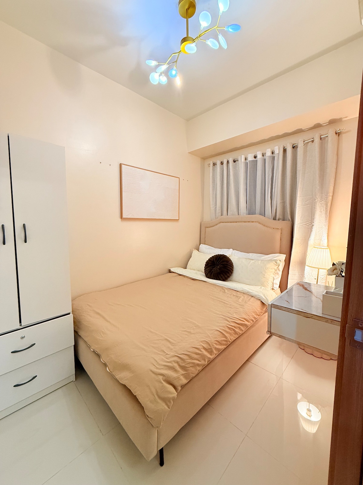 Suite avec fauteuil de massage - Hôtels à louer à Pasay, Grand Manille ...