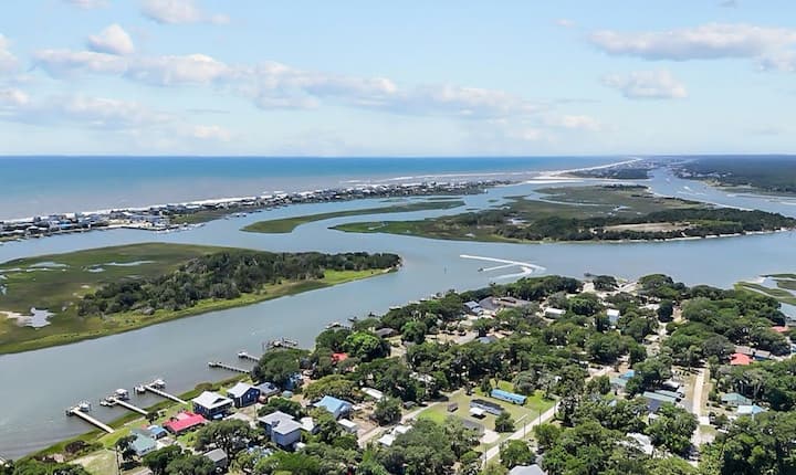 Harbor Getaway - Oak Island, NC