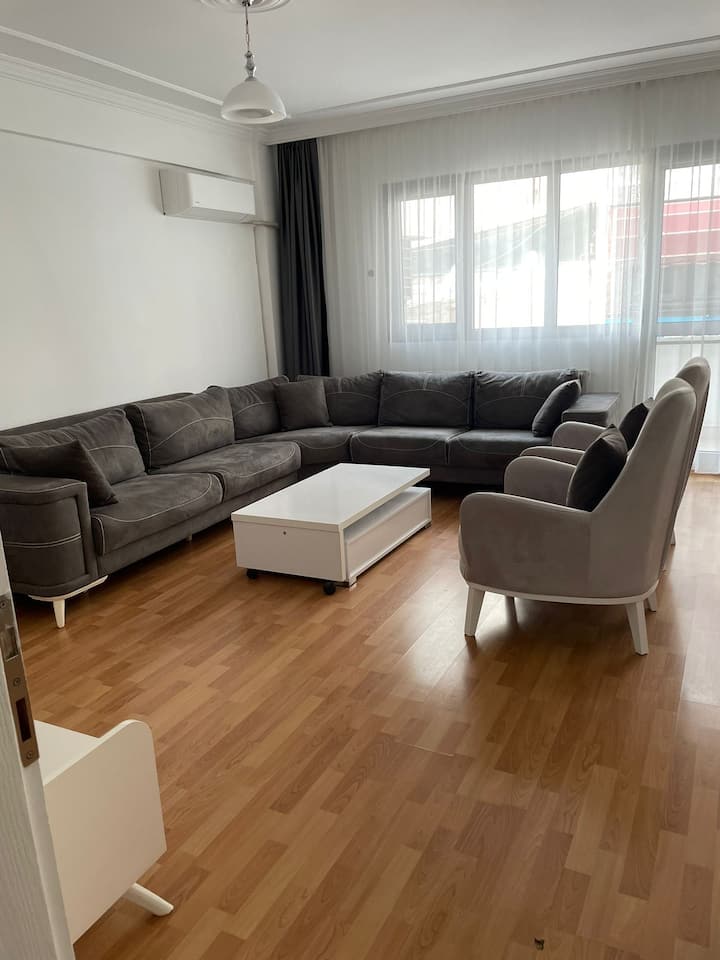Exlusive 4-zimmerwohnung In Karsiyaka Innenstadt - Konak