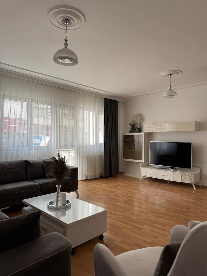 Exlusive 4-zimmerwohnung In Karsiyaka Innenstadt - Izmir