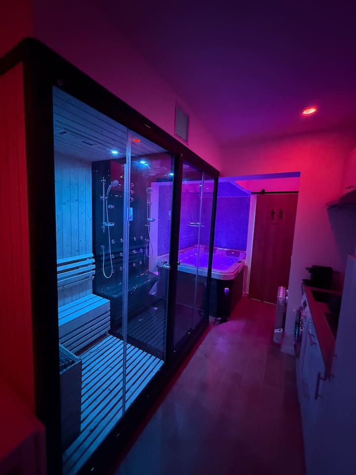 Suite Yoyo, Jacuzzi Sauna Et Hammam De Luxe - Courbevoie
