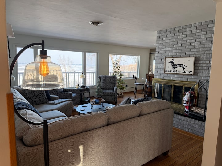 5-bedroom On Lake Kampeska Near 2 Golf Courses! - Watertown, SD