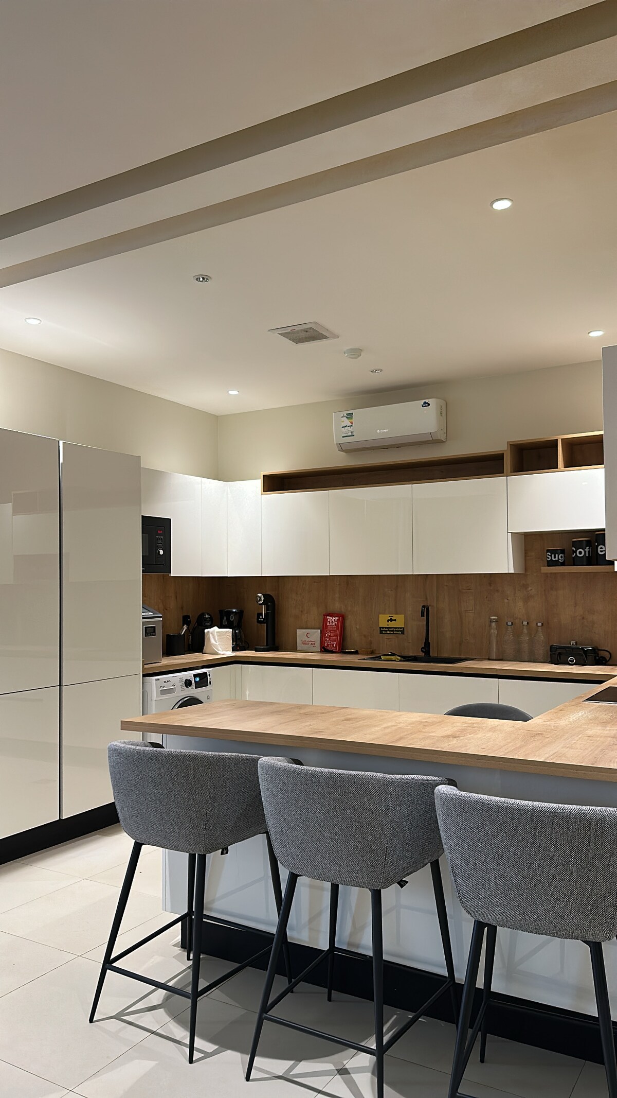 Luxury apartment in Al Taawon neighborhood - Al Majidiyah project, self ...
