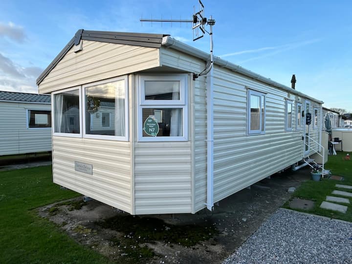 Jane’s Caravan - Hayling Island Holiday Park - Hayling Island