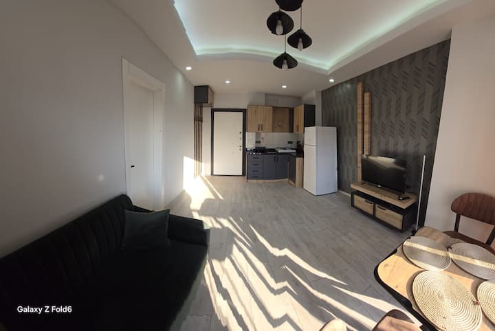 Denize Yakın Havuzlu 1+1 - Side