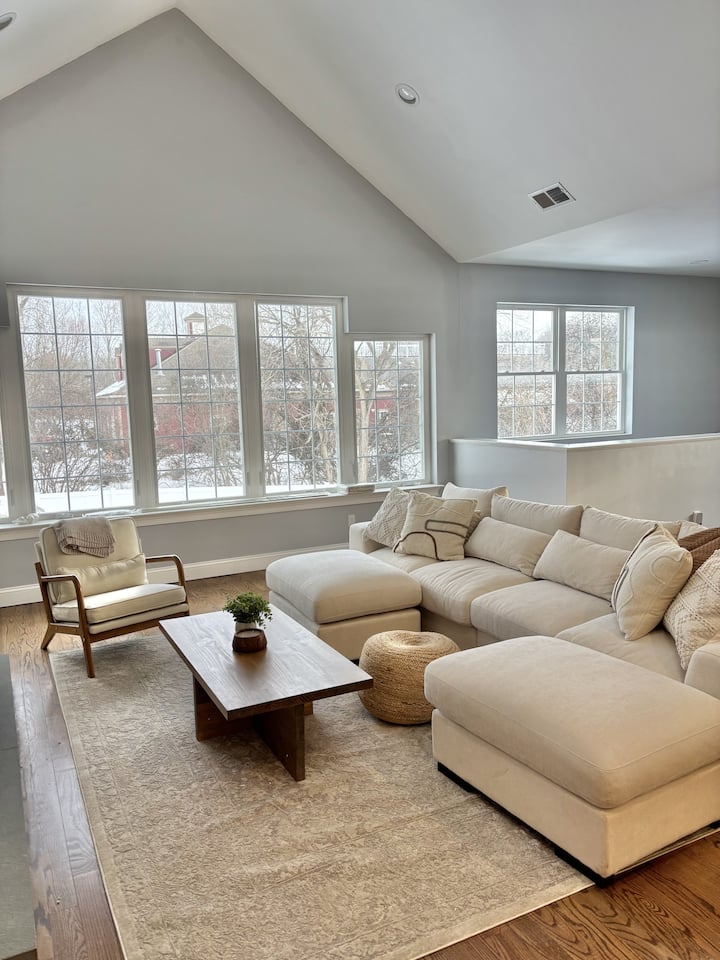 Near Legoland | Woodbury Commons | Hudson Valley - Goshen, NY