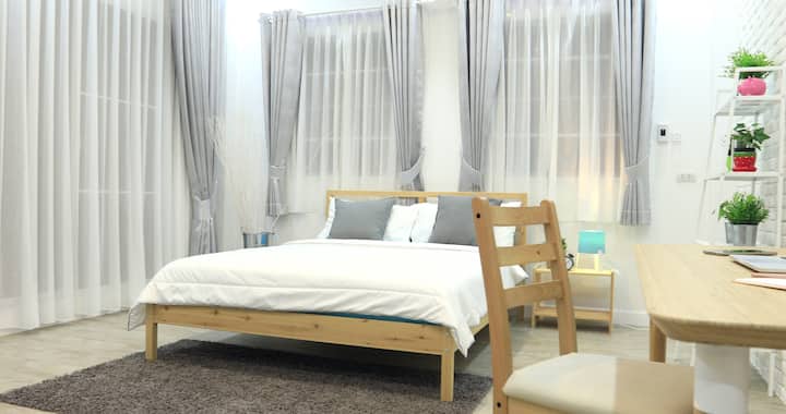 Place For 5 - Modesto, CA