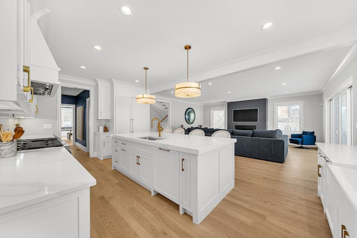 Luxury Wellesley House - Wellesley, MA