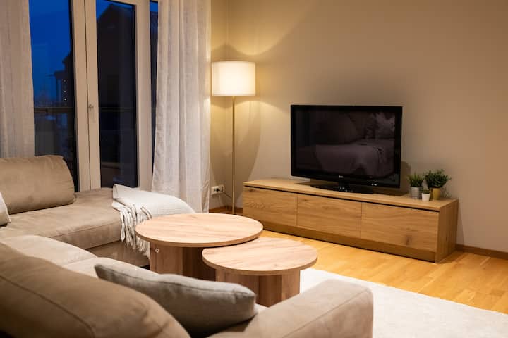 Stor 5-roms Leilighet Midt Mellom Sentrum Og Uia - Kristiansand