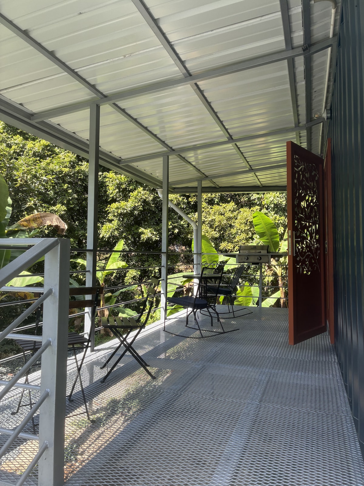 Casa Ámbar | La Cabane - Shipping containers à louer à Duey, Yauco ...