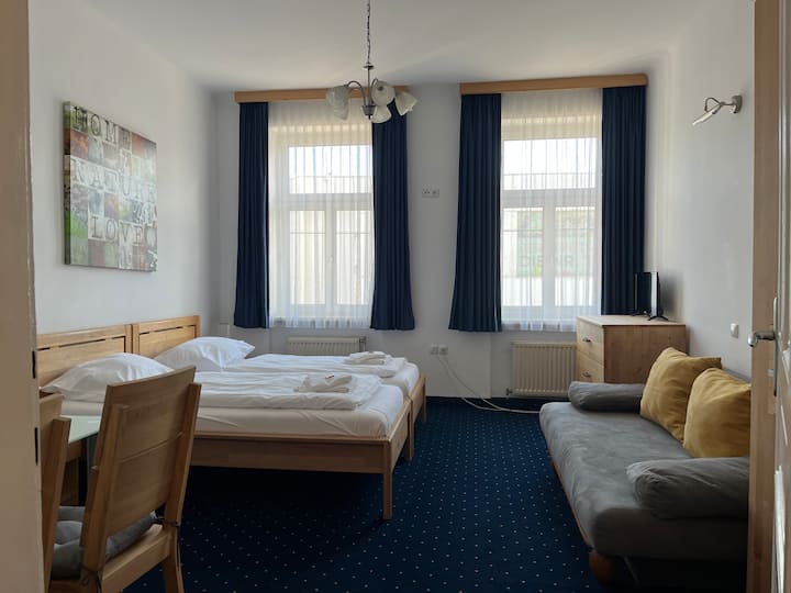 Mariazellerhof: Großes Studio Für 3 Personen - Saint Pölten