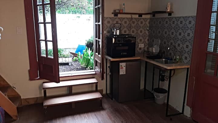 Departamento/loft Amueblado Con Patio En La Plata - La Plata