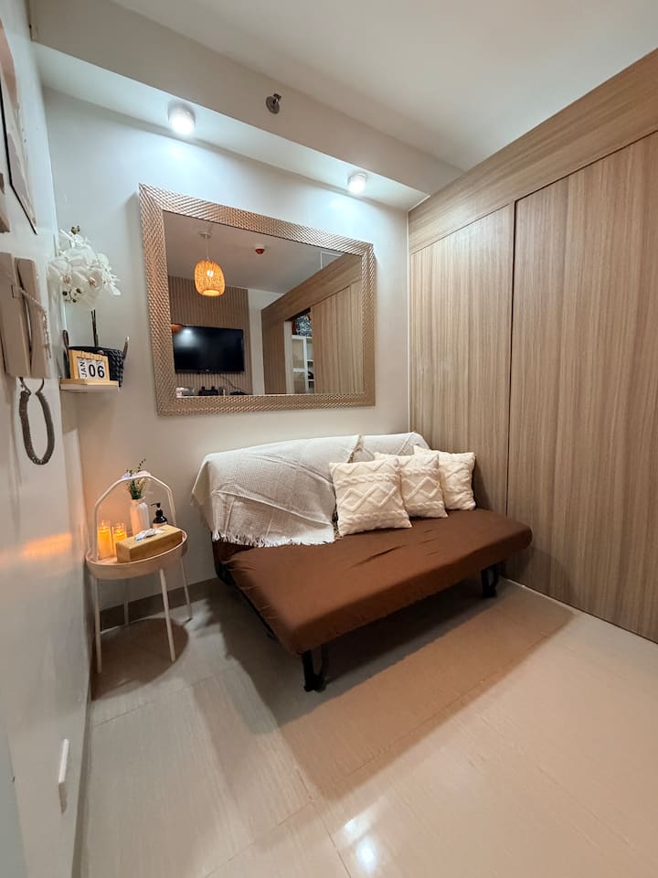Spacious Condo Near Moa, Naia & Smx | Netflix, Ps4 - Pasay