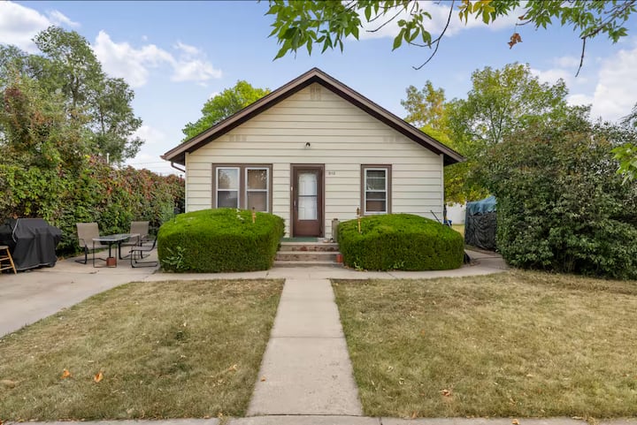 Rapid City 2br Wellness Oasis + Free Massages - Rapid City, SD