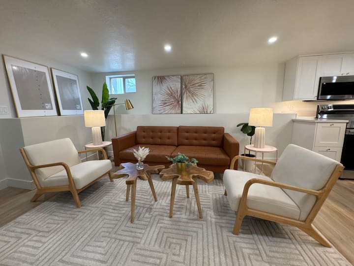 Cozy & Stylish Daylight Apartment In Central Slc - Salt Lake City, UT