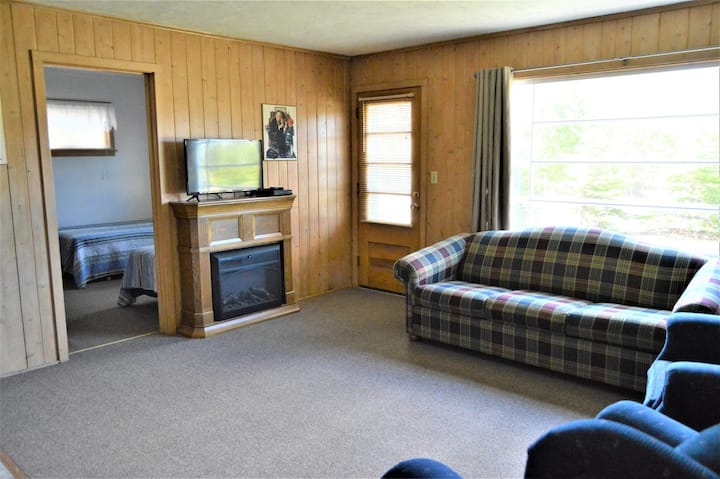 Cottage #3 At Baileys Sunset Motel And Cottages - Baileys Harbor, WI