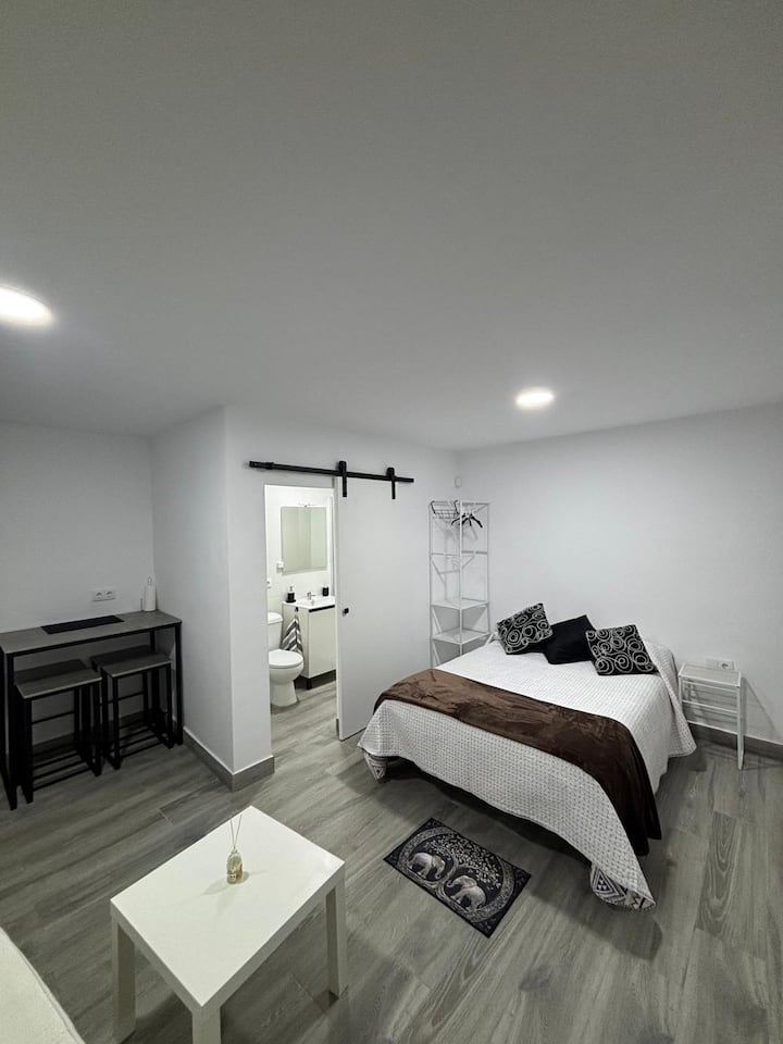 Estudio Con Terraza Privada A Un Paso Del Centro - Jerez