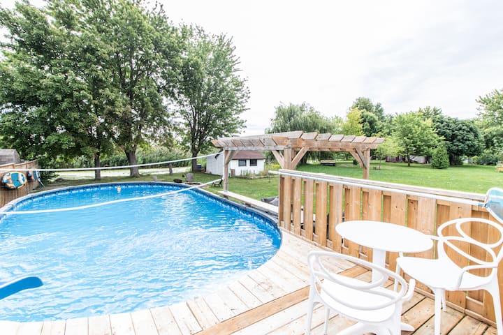 Sunny Shores Getaway 3br/2ba/pool June15/hottubsep - Lakeshore