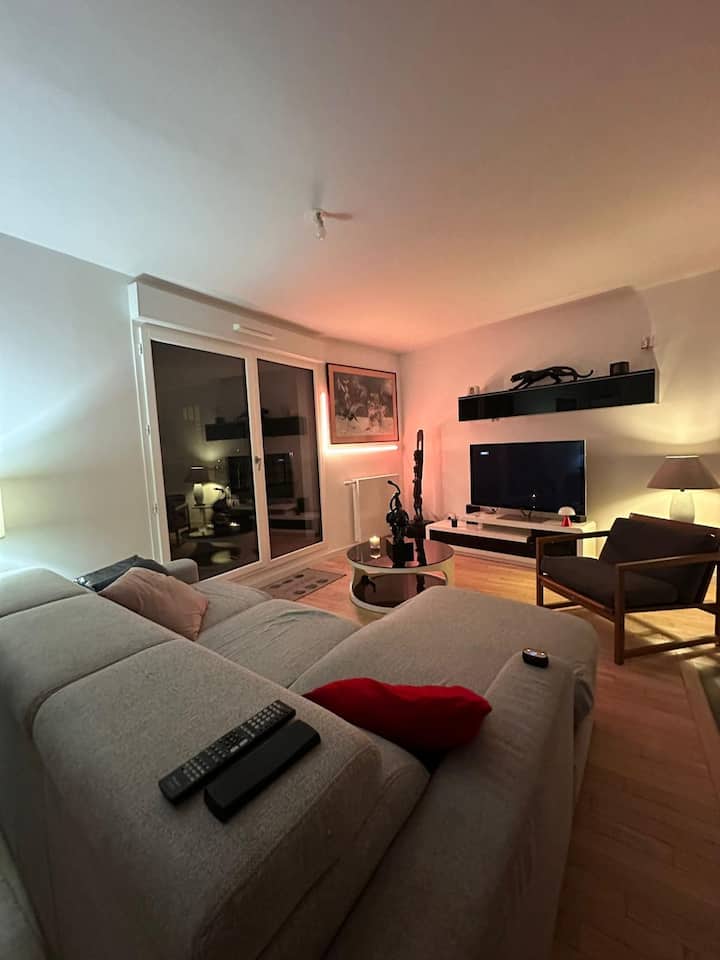 Appartement Standing, Résidence Calme, 3 Chambres. - Châtillon