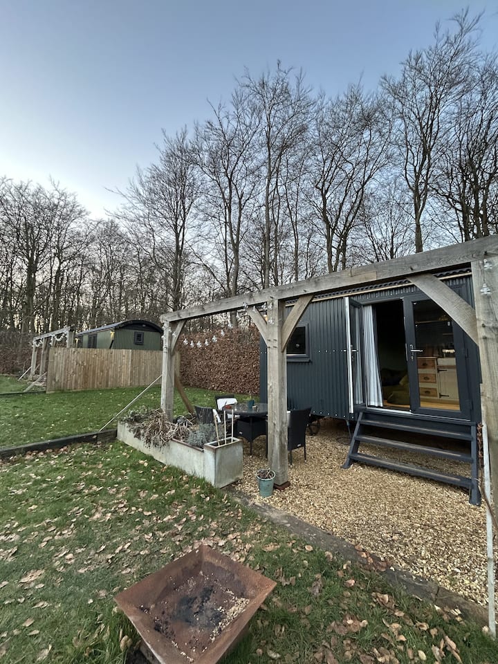 Oak, The Shepherd's Hut - Alton