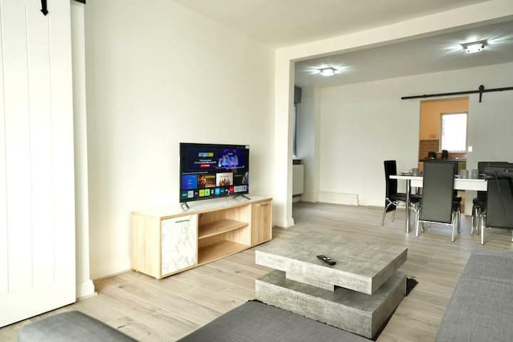 Cosy 3 Bedroom Home At The Heart Of Manchester - Manchester