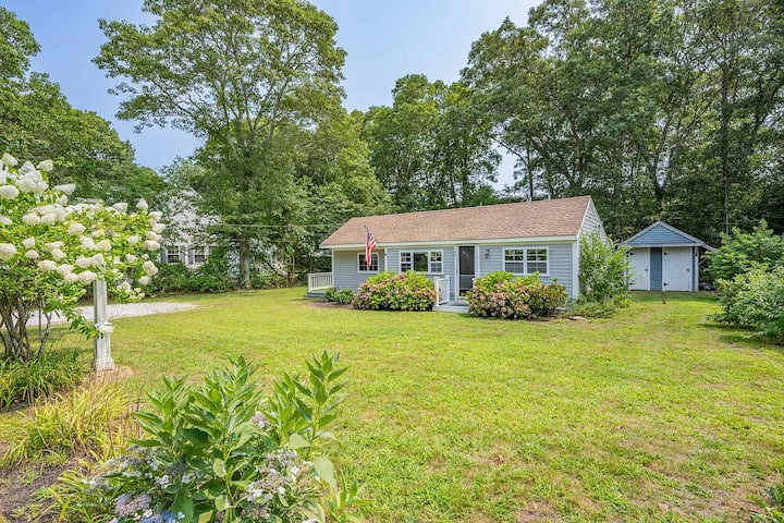 Home In Barnstable, Minutes To Beach - Barnstable, MA