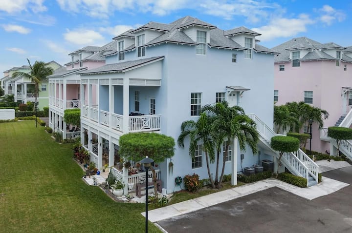 Bahama Dreams - Nassau