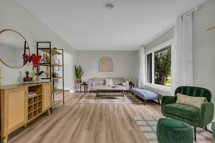 Spacious Southfield Family Home - Southfield, MI