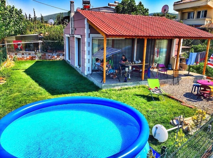 Sahile Yürüme Mesafesinde Müstakil Bahçeli Ev - Seferihisar