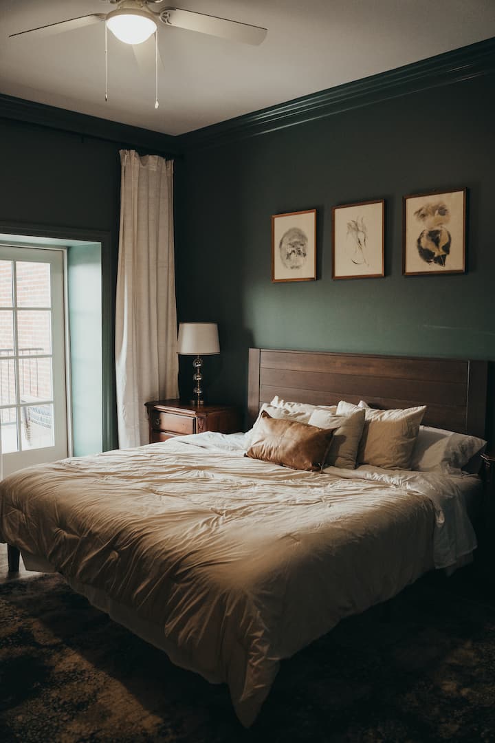 Historic Classy Apartment On Main Street - McMinnville, TN