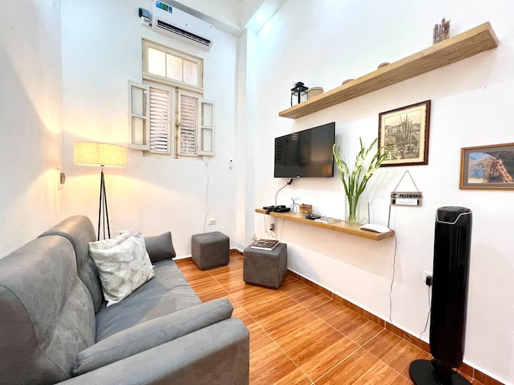 Cozy Apartment Steps From Plaza Vieja – Old Havana - Havana