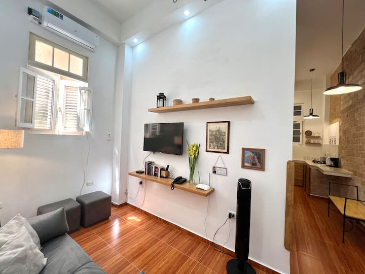Cozy Apartment Steps From Plaza Vieja – Old Havana - Havana