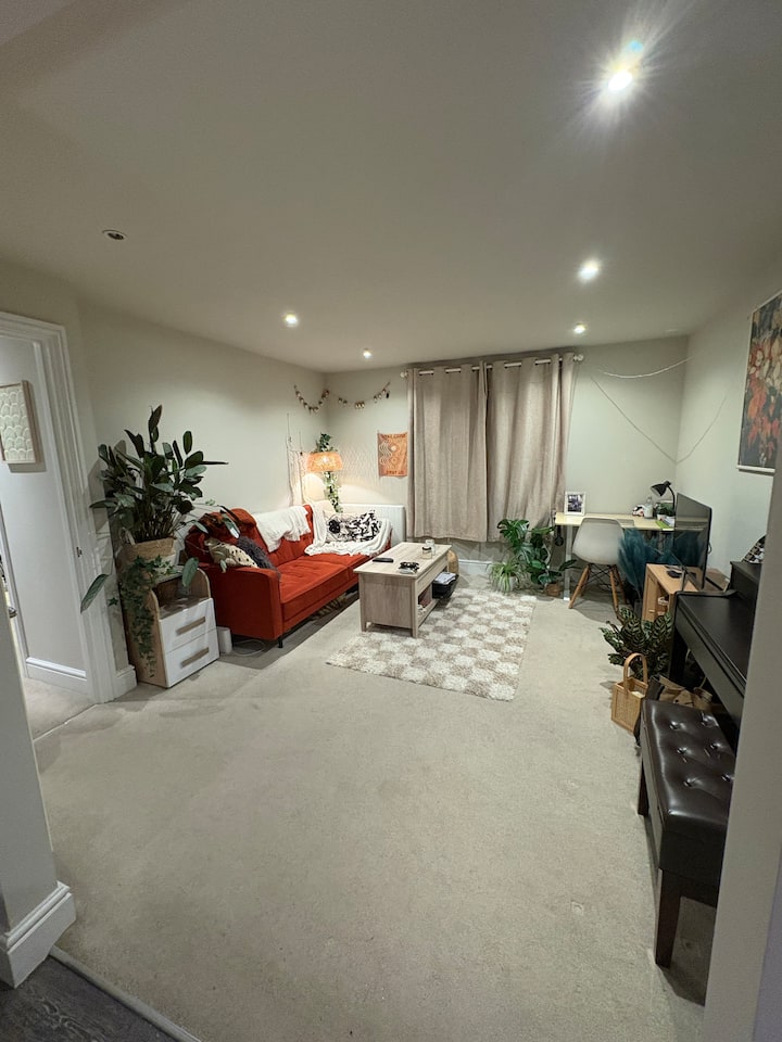 1br Apt | Sleeps 4 | By Station + Watercress Line - Alton