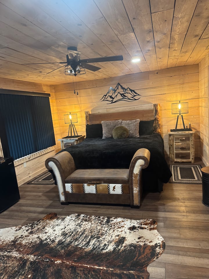 Livin’ On The Run By Camp Hope With Hot Tub - Seven Springs, PA