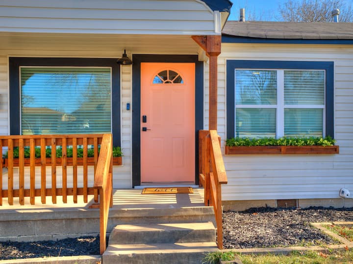 Best Owasso Location-walk To Downtown-3 Bedroom - Owasso, OK