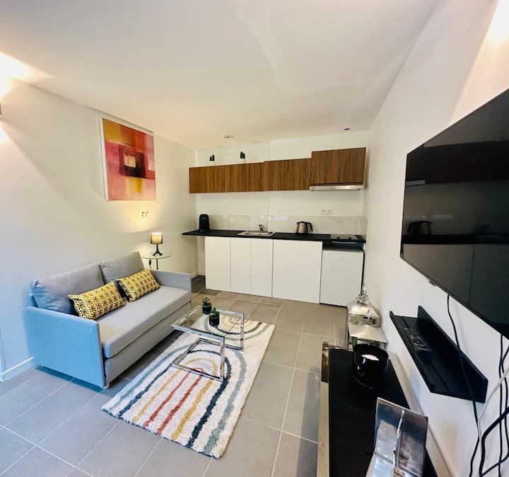 Grand Studio Avec Salle D'eau, Cuisine Et Jardin - Asnières-sur-Seine