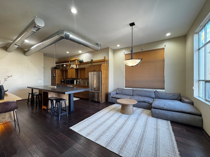 Driftwood Retreat - Sacramento, CA