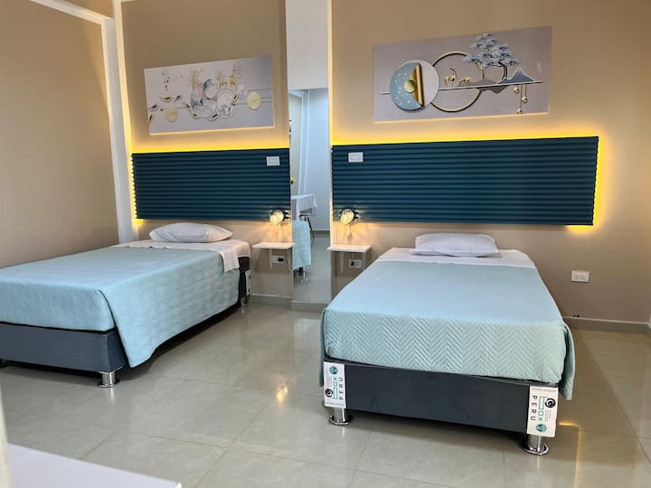 Habitacion 1° Piso + Aire Acondicionado + Cochera - Peru